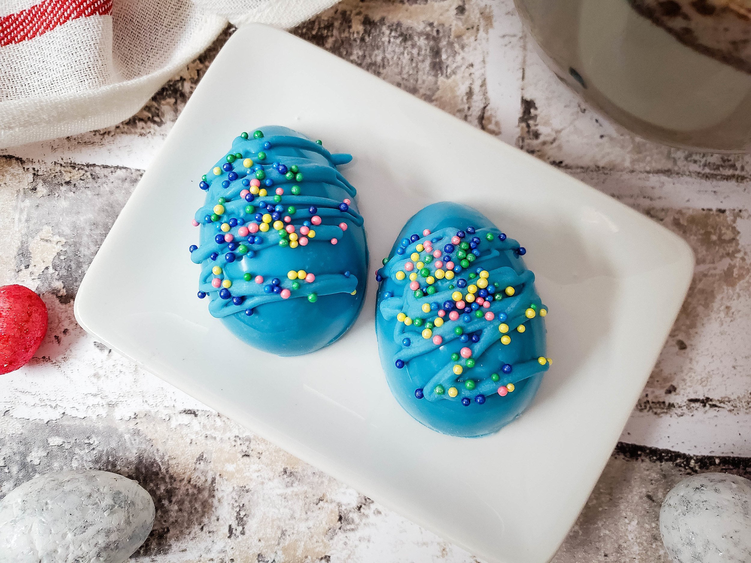 Blue Easter Egg Hot Chocolate Bombs - Everyday Savvy
